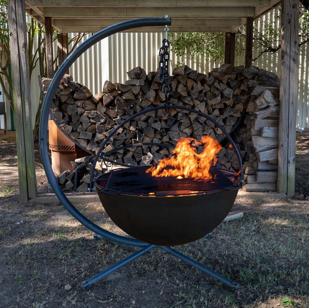 Choosing the Perfect Fire Pit for Your Outdoor Space – Ash & Ember