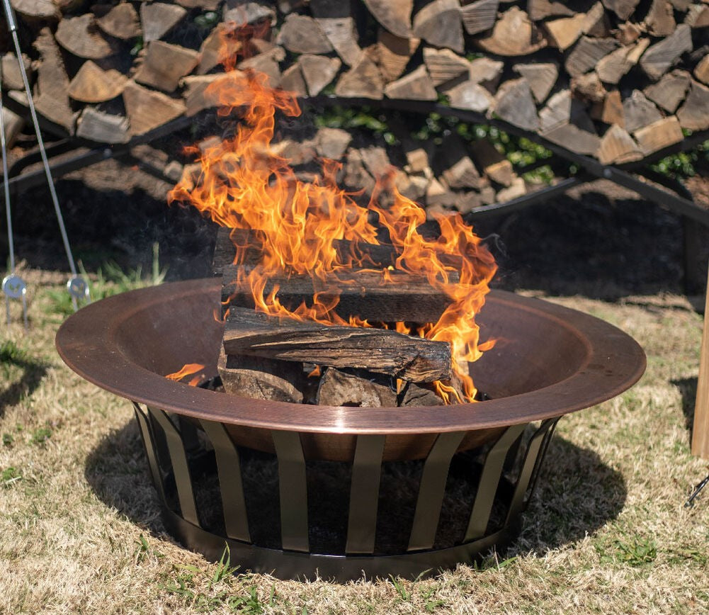 How To Start a Fire in a Fire Pit in 5 Easy Steps – Ash & Ember