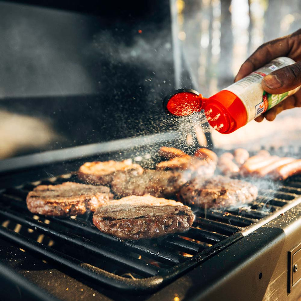 390 Sq. In. Covered Commercial Grade Park-Style Charcoal Grill | Ash ...